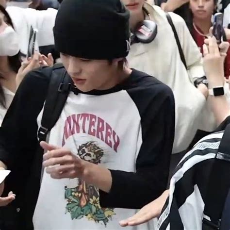 연예거중기 공항에서 팬들한테 인사하는 라이즈 소희 Sm 신인아이돌 Daum 카페