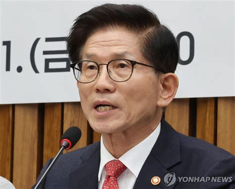 김문수 내란 판단 헌재 아닌 형사재판서…尹 직무 복귀하길