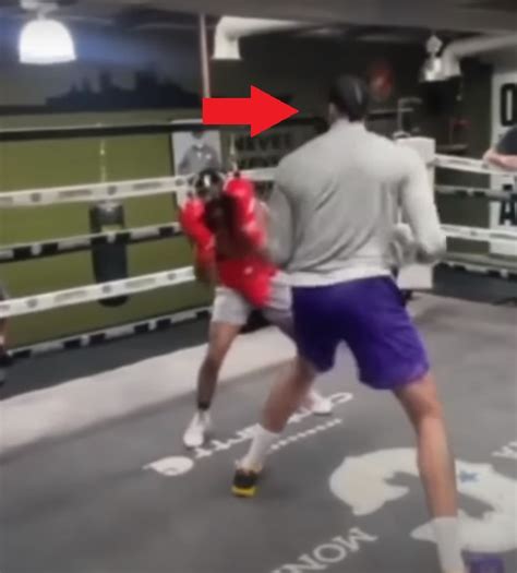 Why Videos Of Anthony Davis Boxing Training Have Lakers Fans Very Worried