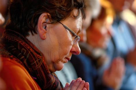 Premium Photo Easter Moments Of Prayer And Contemplation