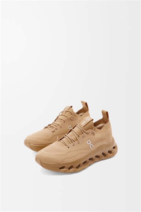 클라우드틸트 스니커즈 다크 샌드 로에베