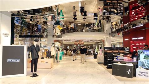 신세계百 “강남점 스포츠·아웃도어 새단장 100일 만에 매출 60 ↑” 전자신문