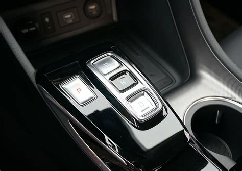 변속 레버 P에 놨는데 주차 브레이크까지 써 오토뷰