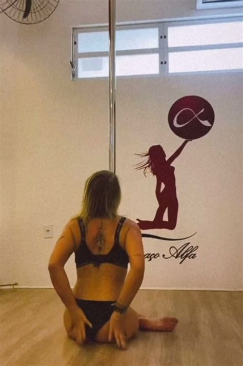 Leg Amputee Pole Dancer ThisVid Com En Anglais