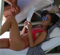 Hailee Steinfeld Defiles Christmas With Her Nude Body Hailee Steinfeld Defiles Christmas With Her Nude Body