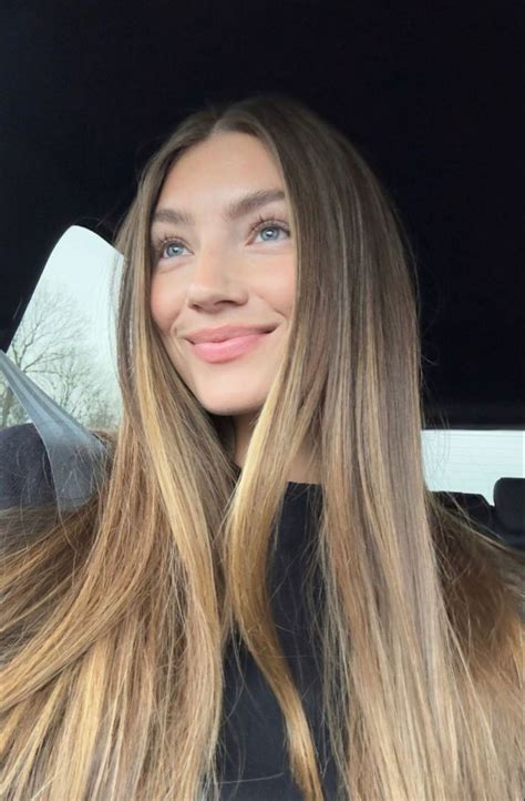 Pin By Linda🌸 On Lorena Rae Dark Blonde Hair Blonde Hair Bronde Hair