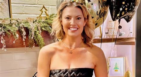 Photo Cbs Reporter Amanda Balionis Burned Down The Internet In Short