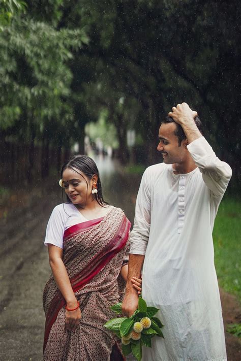 কাজীর আমায় দিও বর্ষার একগুচ্ছ কদম ফুলের সুখ 💛🦋 Facebook