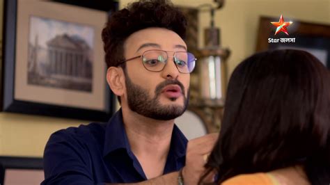 অজান্তেই কি কথার প্রেমে পড়ছে Av Youtube