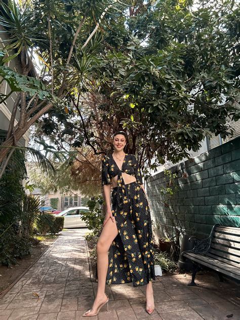 Malia Arrayahs Feet