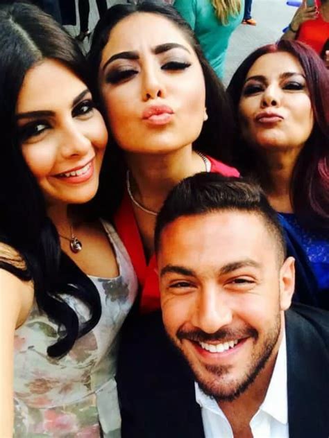 بالصور تعرّفوا على عائلة صباح الجزائري وابنتها المعتزلة مجلة سيدتي