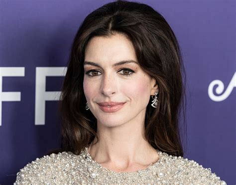 18 Famous Celebrities Who Rocked Their Brown Hair Hairdo Hairstyle