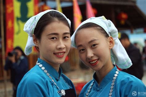 广西河池民族风情：头上之美综合图片航空圈