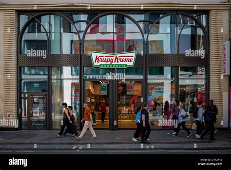 Krispy Kreme London Krispy Kreme Store On Oxford Street In Central