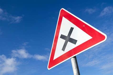 Controlled And Uncontrolled Intersections Drivers Education