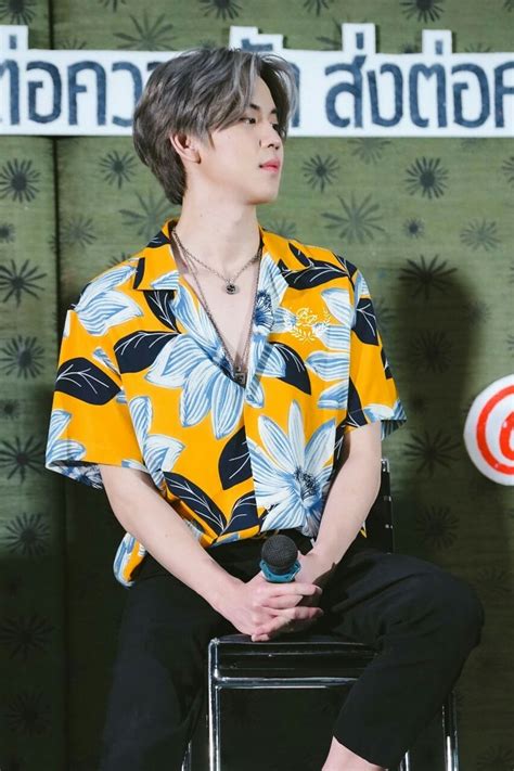 ปักพินโดย Dhaval Jariwala ใน Designs นักแสดง คําคมคิดบวก