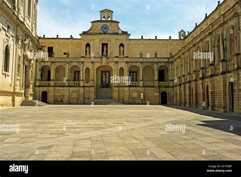 Vescovile Palace Fotos Und Bildmaterial In Hoher Auflösung Alamy