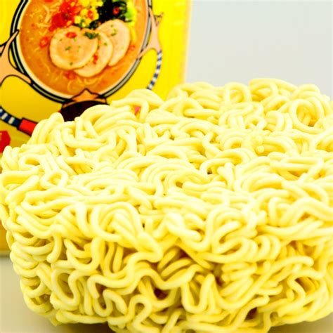 汤达人酸酸辣辣豚骨面90克 杯统一可口方便面面饼传统便利食用 虎窝淘