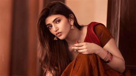 లిప్ కిస్ చేయాల్సివస్తే నా భర్తకే చేస్తాను లిప్ లాక్‌ సీన్స్‌పై శ్రీలీల సంచలన కామెంట్స్