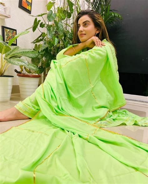 Akshara Singhs Feet