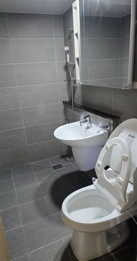 급하게 요청드렸는데 꼼꼼하게 신경써서 해주셨어요 투룸인데 2~3시간 정도 소요됬습니다 추천합니다 숨고 숨은고수