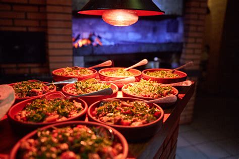 레스토랑이 나 카페에서 다양 한 요리와 함께 전체 테이블 건강한 식생활에 대한 스톡 사진 및 기타 이미지 건강한 식생활 고기 그릇 Istock