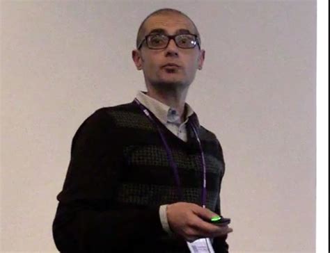 Manage Reproducibility Of Computational Workflows With Docker Containers And Nextflow Inside