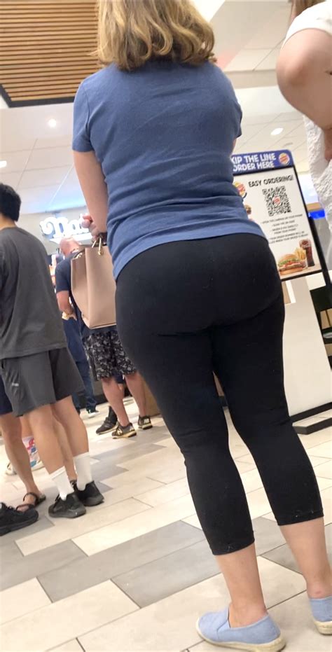 Thick Milf At Rest Stop Vpl Spandex Leggings And Yoga Pants Forum
