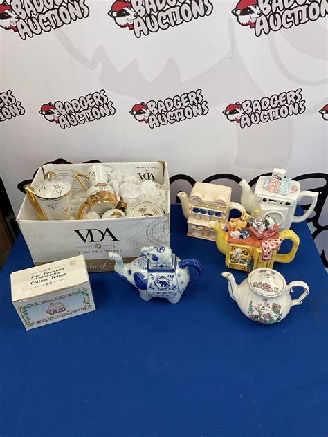 Collection Of Novelty Teapots And Japanese Teaset Badgers Auctions