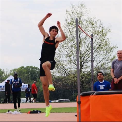 Toby Warmack High Jump Middlebury College Nil Profile Opendorse