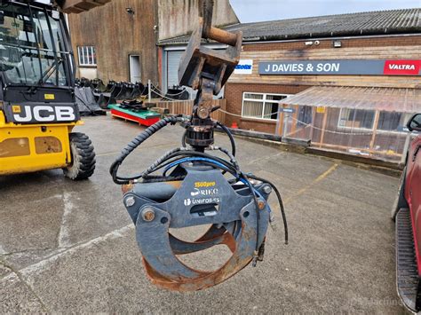 Uniforest Log Grab Wales