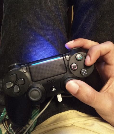 Does Anyone Else Hold Their Controller Like This It Lets Me Use The Right Stick And Push