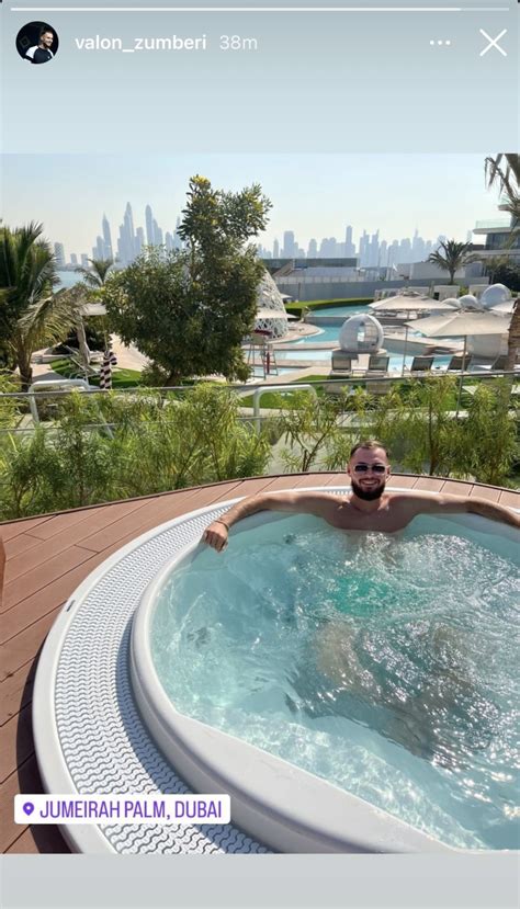 Grüße Aus Dem Pool So Lässig Urlauben Die Hsv Youngster