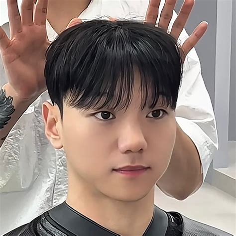 수원미용실 수원남자머리 격이다른남자머리 망포역점 김태우 시스루댄디펌 감각적이고 트렌디한 남자머리 Cut 댄디컷 Perm 볼륨매직 다운펌 문의 Dm ️ 예약