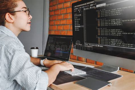 Desarrollo De Tecnologías De Diseño Y Codificación De Sitios Web Para El Desarrollo De Códigos