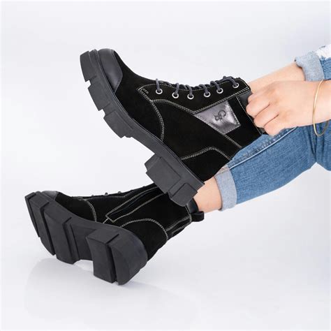 Безкоштовне стокове фото взуттєва мода взуття з пряжкою восени стиль гострий носок деталь