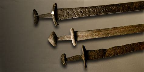 Edged Weapons Deepeeka