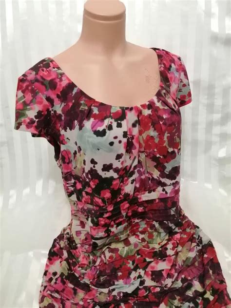 Сукня — ціна 120 грн у каталозі Сукні міді Купити жіночі речі за доступною ціною на Шафі