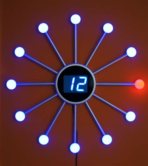 Часы настенные с подсветкой —