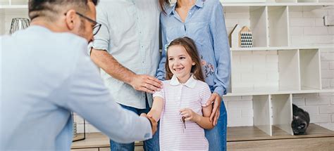 Дарственная на квартиру несовершеннолетнему ребёнку — особенности оформления