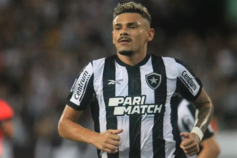 Eboli Exalta Júnior Santos Mas Elege Tiquinho O Nome Da Goleada Do