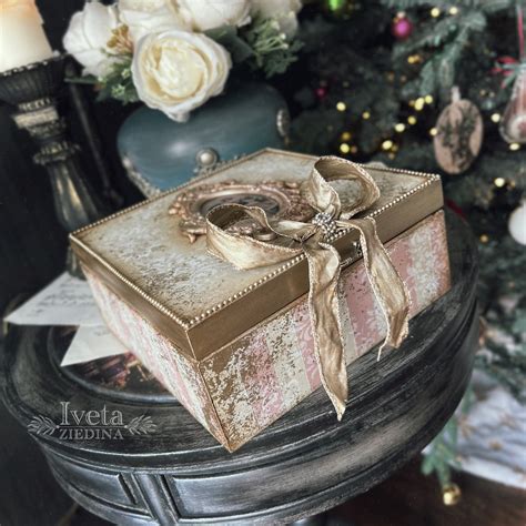 Vintage Keepsake Box Online Class Iveta Ziedina