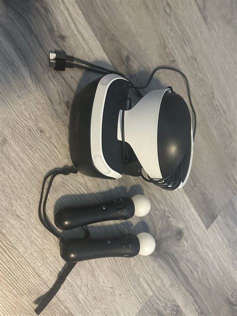Playstation 4 PS4 VR Headset Bundle W Head Set Move Controller Cam