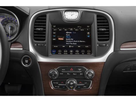 2019 Chrysler 300 Interior Photos Jd Power