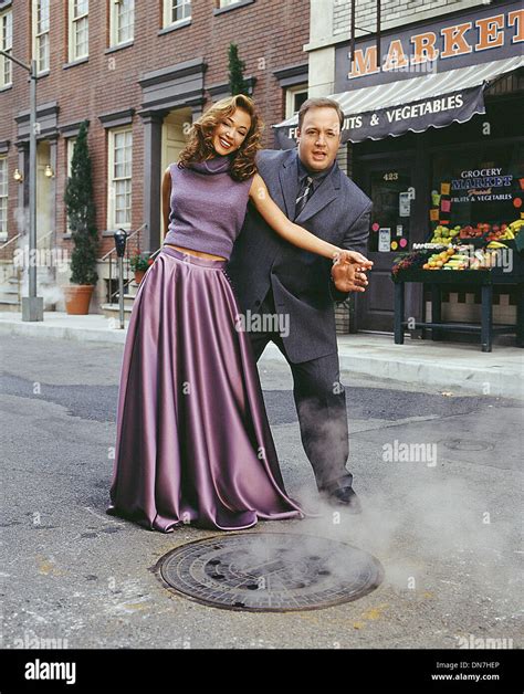 King Of Queens Leah Remini Hi Res Stock Photography And Images Alamy