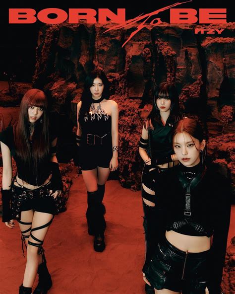 大勢女團 Itzy 全新《born To Be》專輯概念照，完美示範「廢土風」穿搭公式！