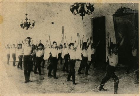 Iverieli ქუთაისის რეალური სასწავლებლის მოსწავლეები