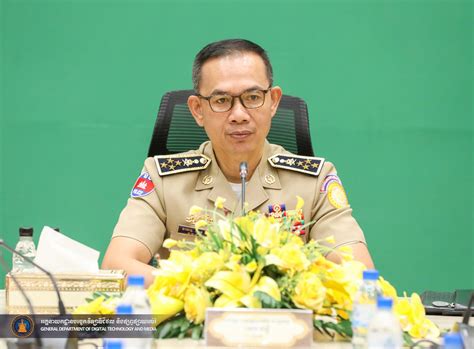 ឯកឧត្តម នាយឧត្តមសេនីយ៍ សាស្រ្តាចារ្យ សេង ផល្លី