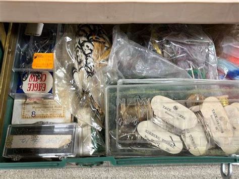 Fly Tyers Tackle Box Includes Thread Feathers And Other Supplies