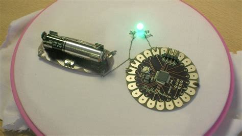 craft video lilypad arduino 101 lilypad arduino wearable